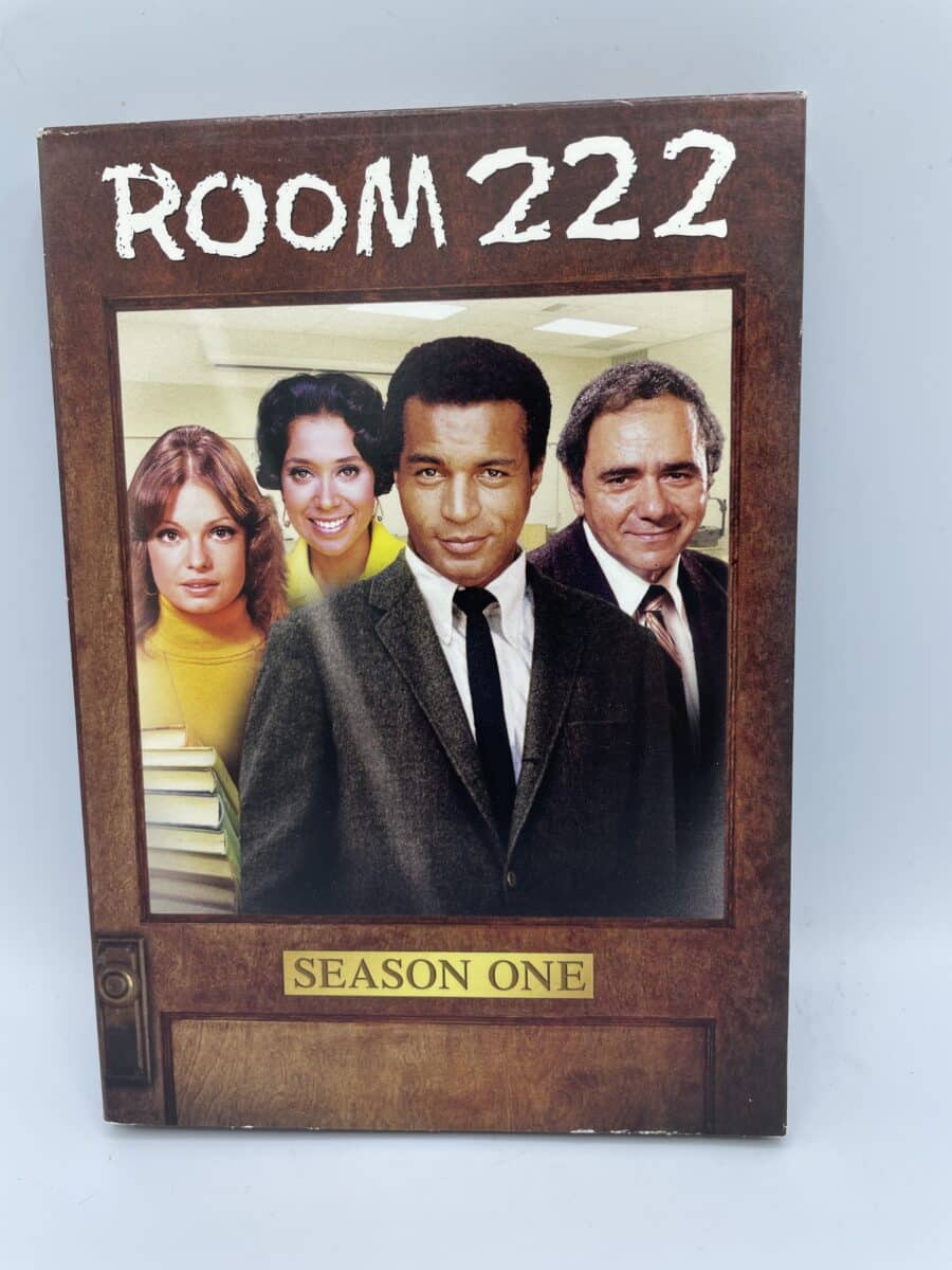 Room 222 – Season one – 4 DVD’s – The Men's Exchange